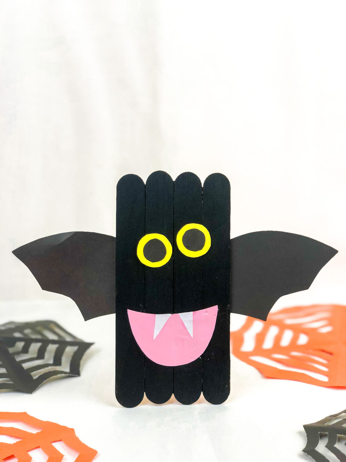 Easy Kids Halloween Bat Craft {Free Template} - Play Party Plan