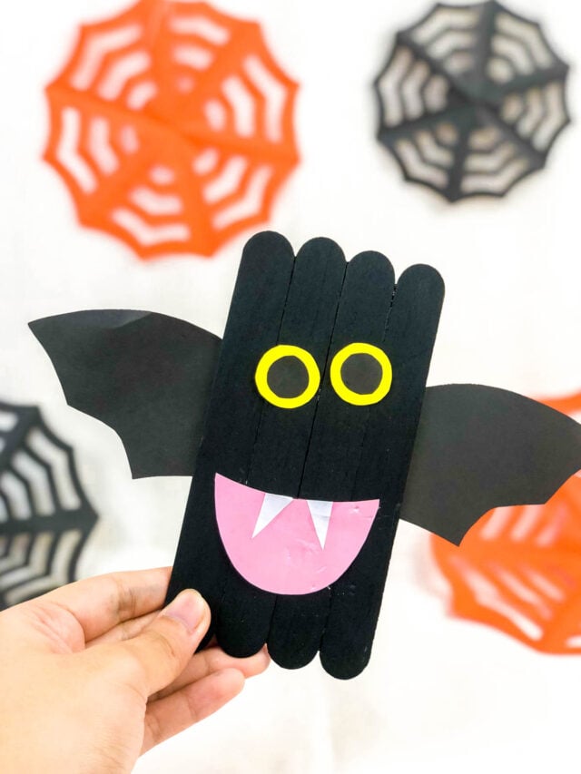 Easy Kids Halloween Bat Craft {Free Template} - Play Party Plan