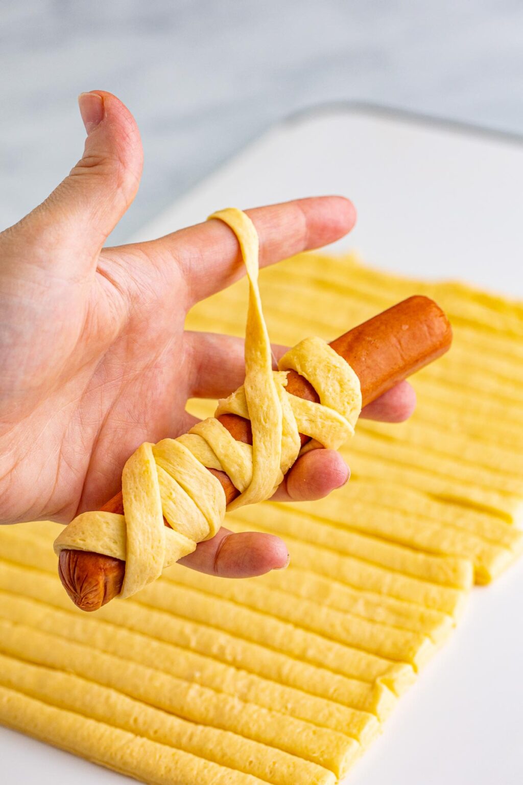 Easy Mummy Dogs Recipe for Halloween - Play Party Plan