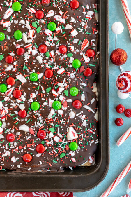 Easy Chocolate Christmas Bark Recipe - Play Party Plan