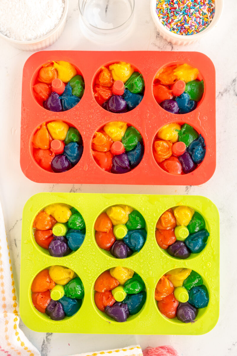 Rainbow Donuts (Easy Colorful Donuts) - Play Party Plan