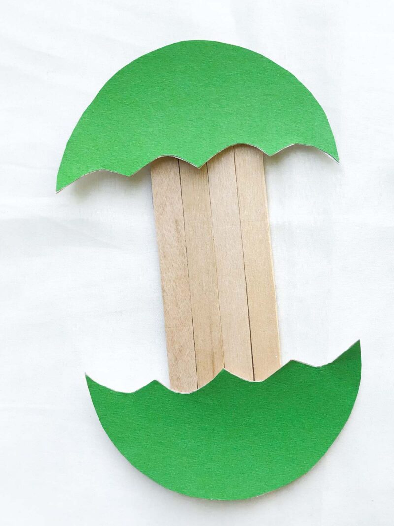 Easy Apple Craft for Preschoolers - Play Party Plan