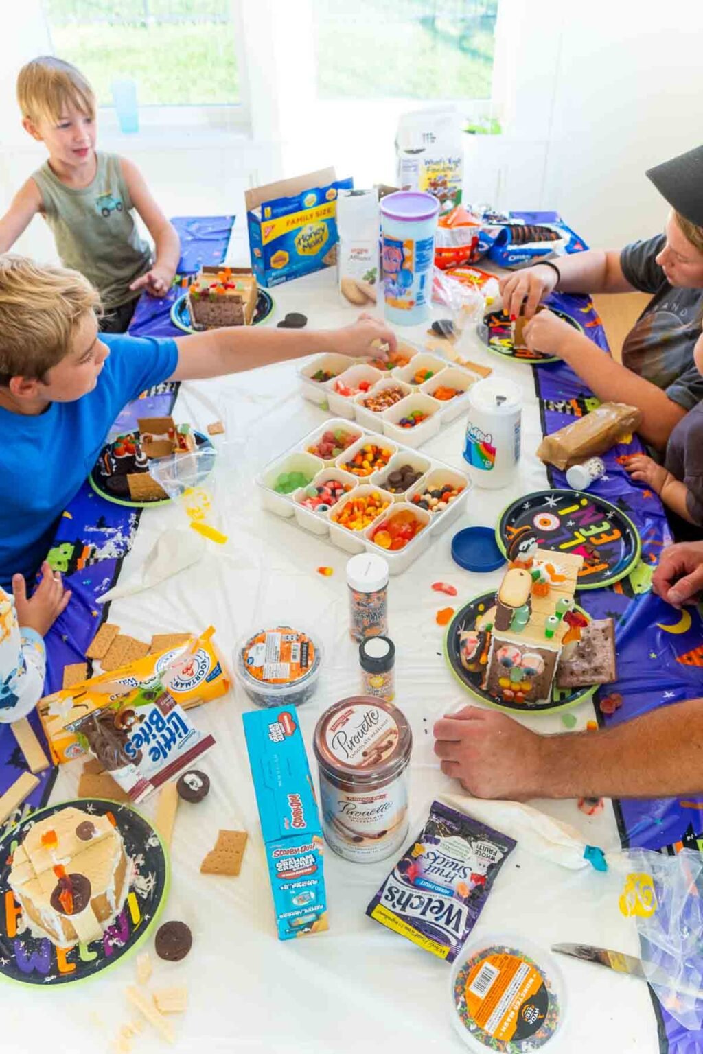 Halloween Gingerbread Houses Making Party - Play Party Plan