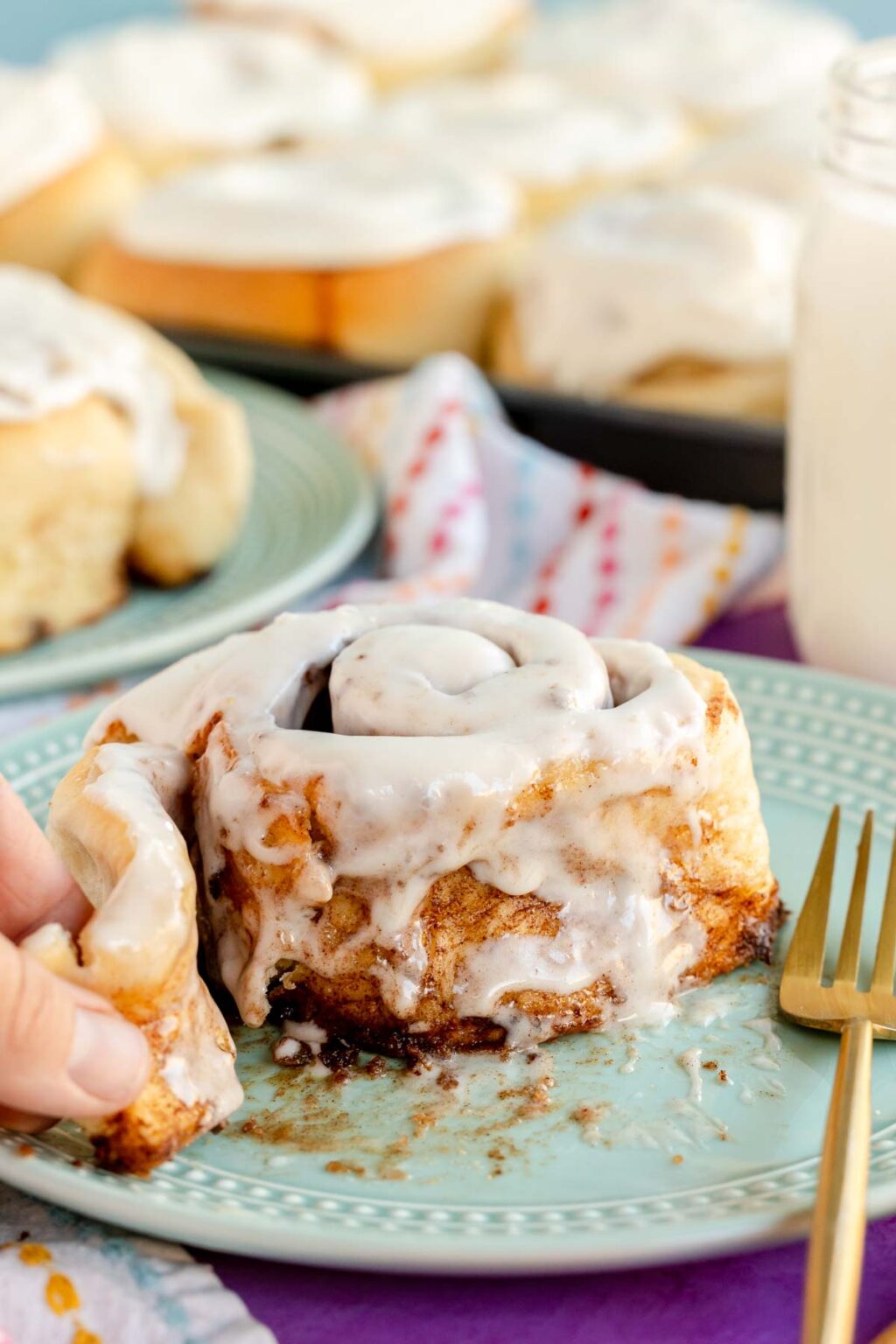 The Best Cinnamon Rolls with Heavy Cream - Play Party Plan
